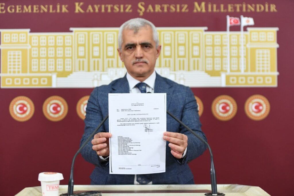 Rights defender reveals memo barring Turkey’s purge victims from public ...
